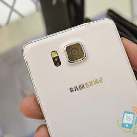 Samsung ปรับลดราคา Galaxy Alpha ทั้ง 4 สีเหลือเพียง 18,900 บาท จากเดิม ...