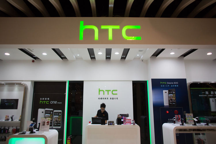 ผลประกอบการ HTC ไตรมาสแรกปี 2016 รายได้ลด กำไรหด