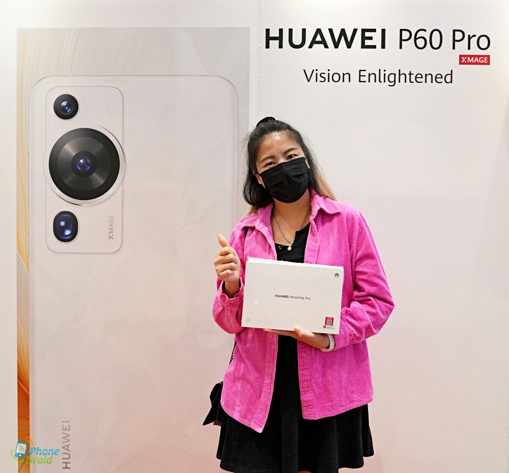 ตอกย้ำความสำเร็จครั้งใหญ่ แฟนๆ ตอบรับล้นหลาม ต่อคิวแน่น รับเครื่อง ...